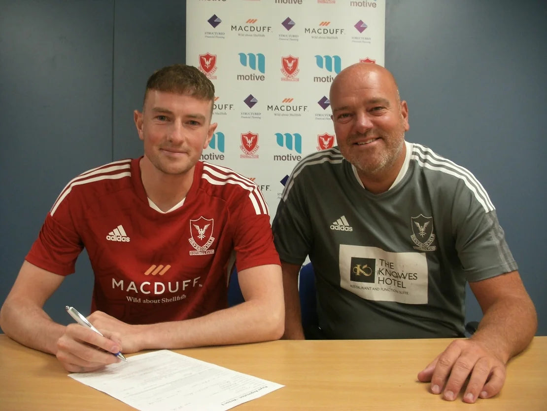 Vale Add Midfielder Scott Thomson to the First Team Squad – Deveronvale ...